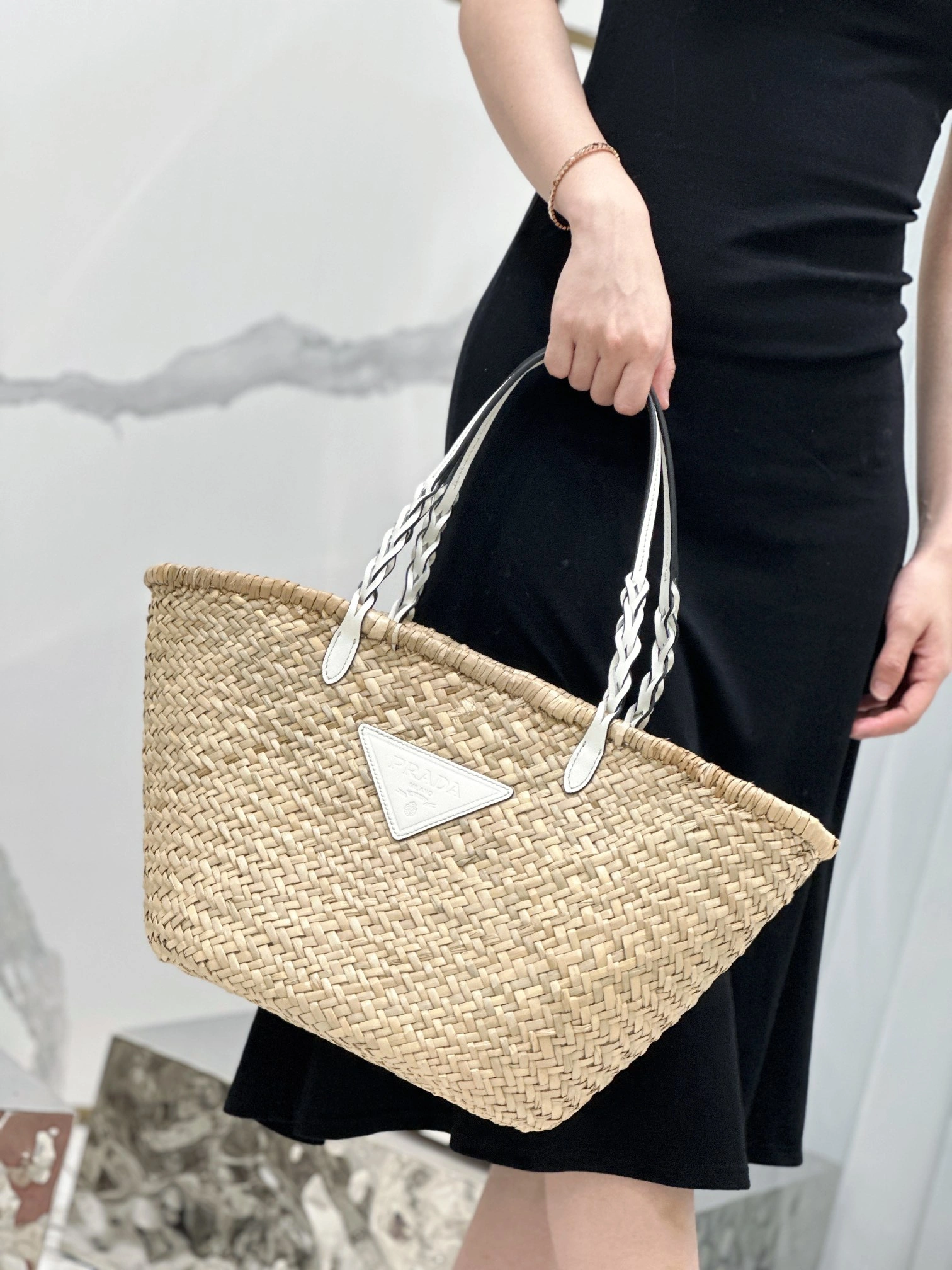 High accuracy Prada Shopping Bags