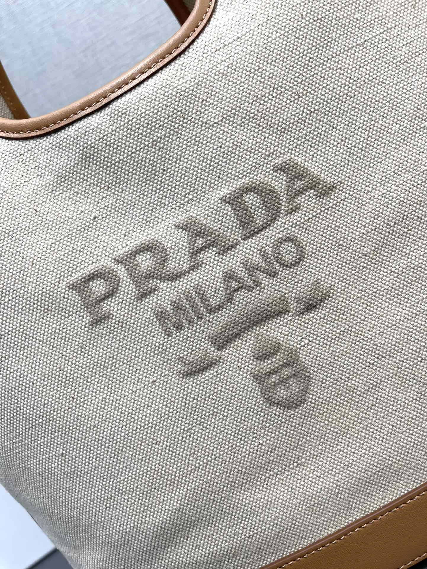Top mirror Prada Shopping Bags
