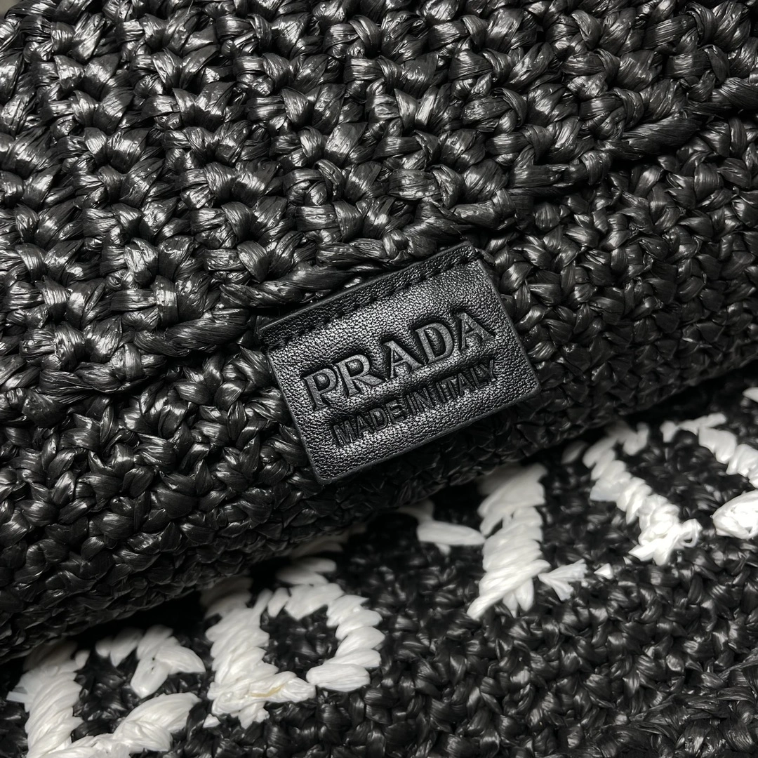 Low-cost Prada Shopping Bags
