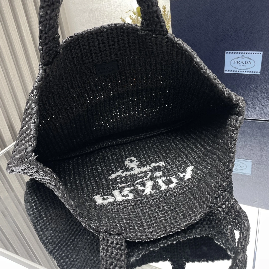 Low-cost Prada Shopping Bags