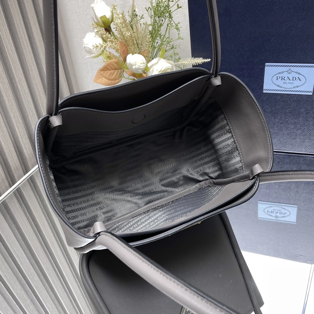 Indistinguishable Prada Shopping Bags