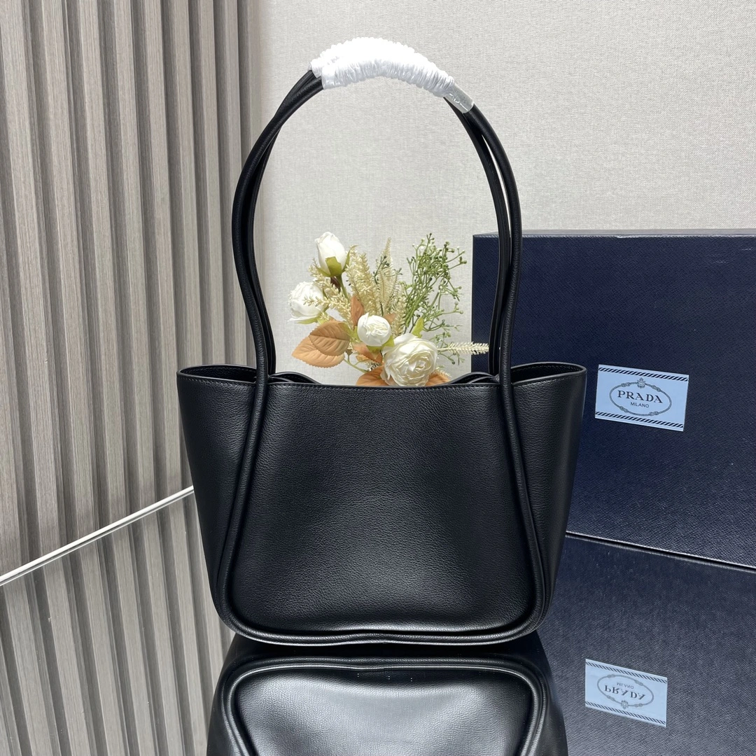 High fidelity Prada Shopping Bags