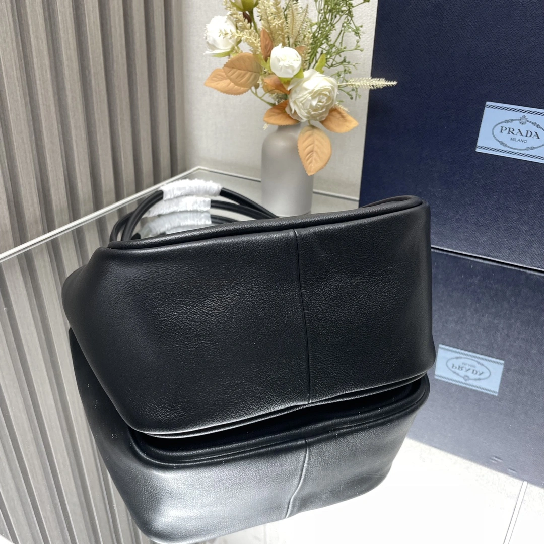 High fidelity Prada Shopping Bags