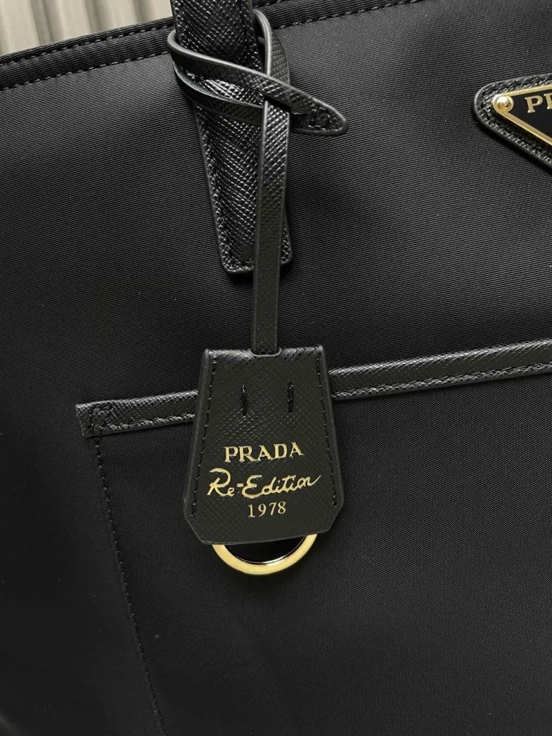 Top match Prada Shopping Bags