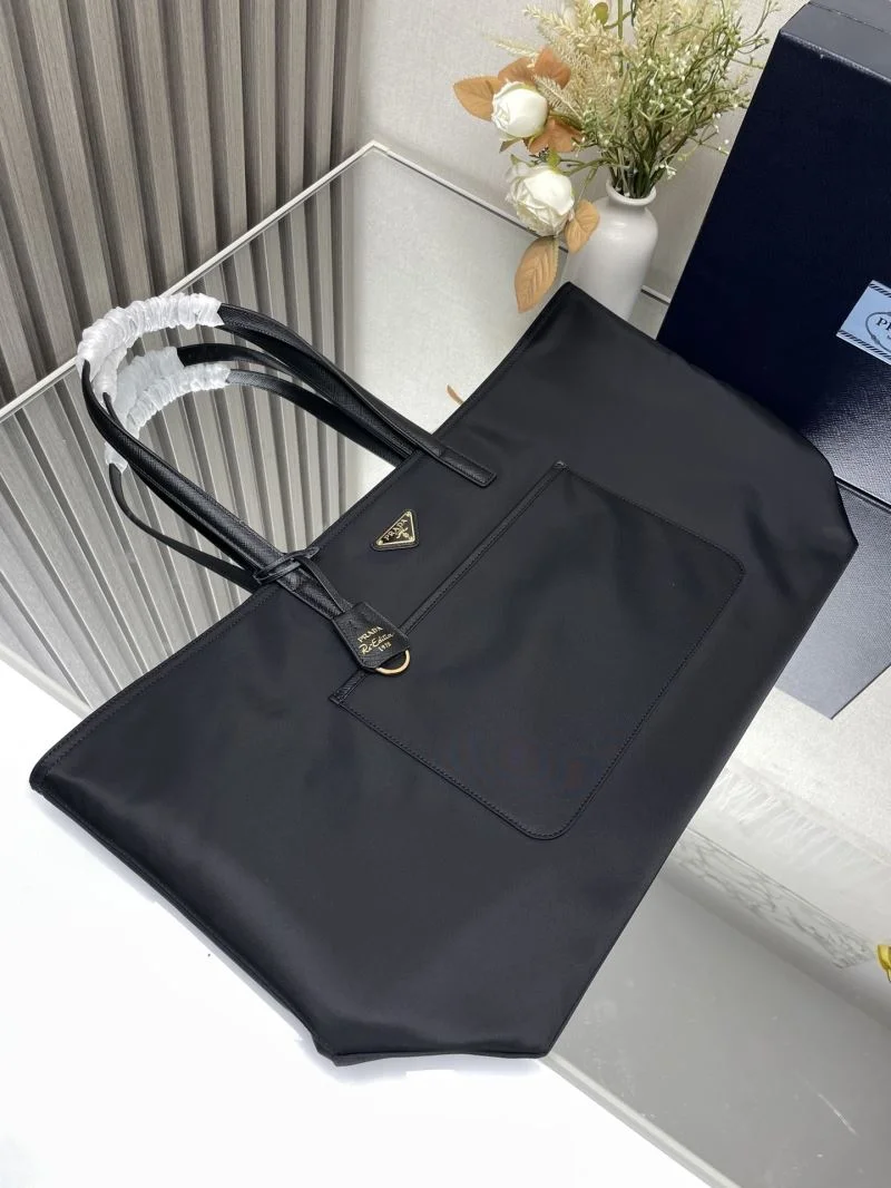 Top match Prada Shopping Bags