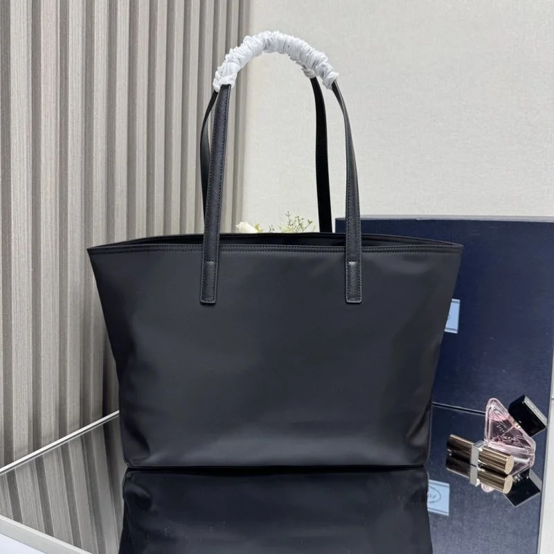 Cut-rate Prada Shopping Bags
