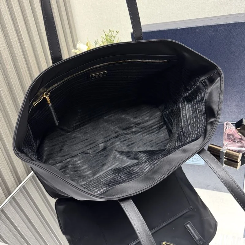 Cut-rate Prada Shopping Bags