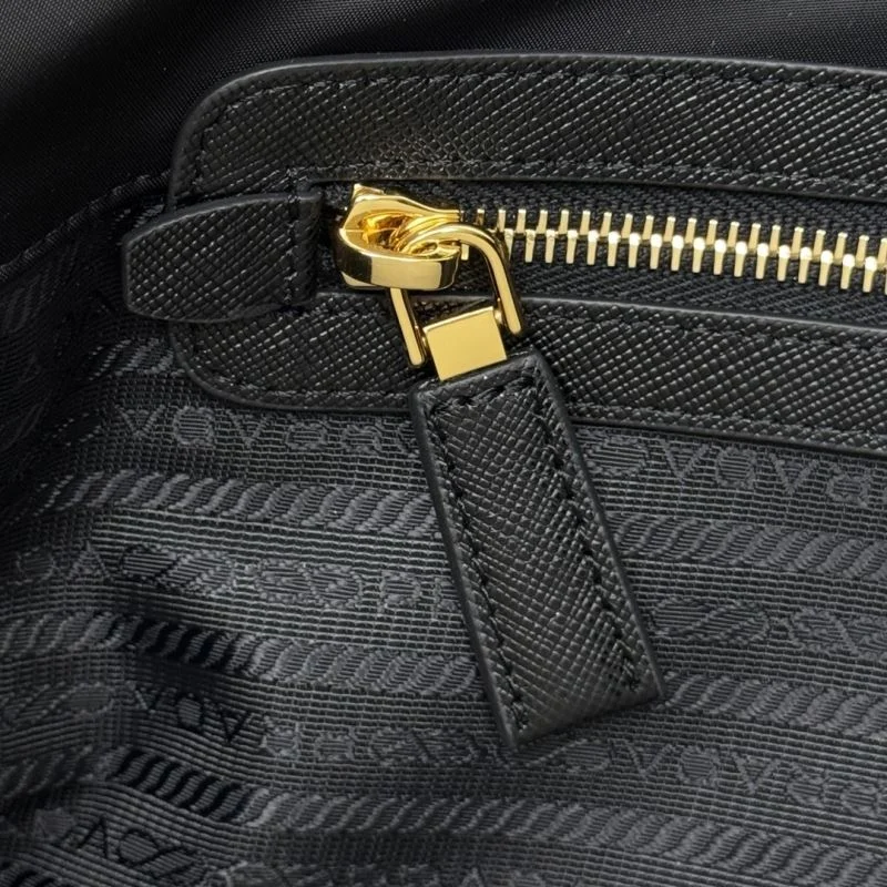 Cut-rate Prada Shopping Bags