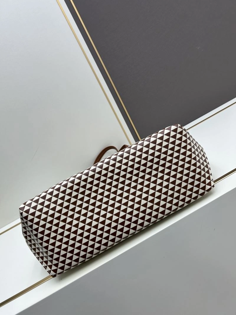 Low-cost Prada Shopping Bags