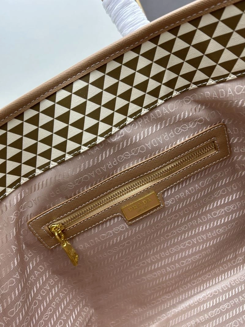 Top match Prada Shopping Bags