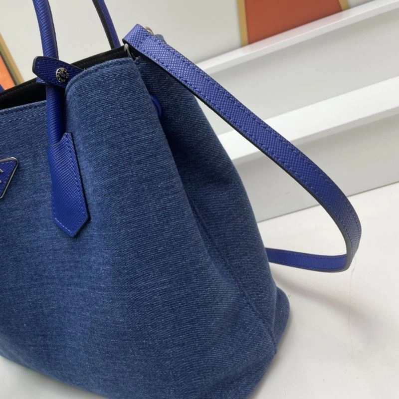 Cut-rate Prada Shopping Bags