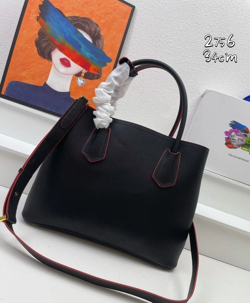 Accurate model Prada Shopping Bags