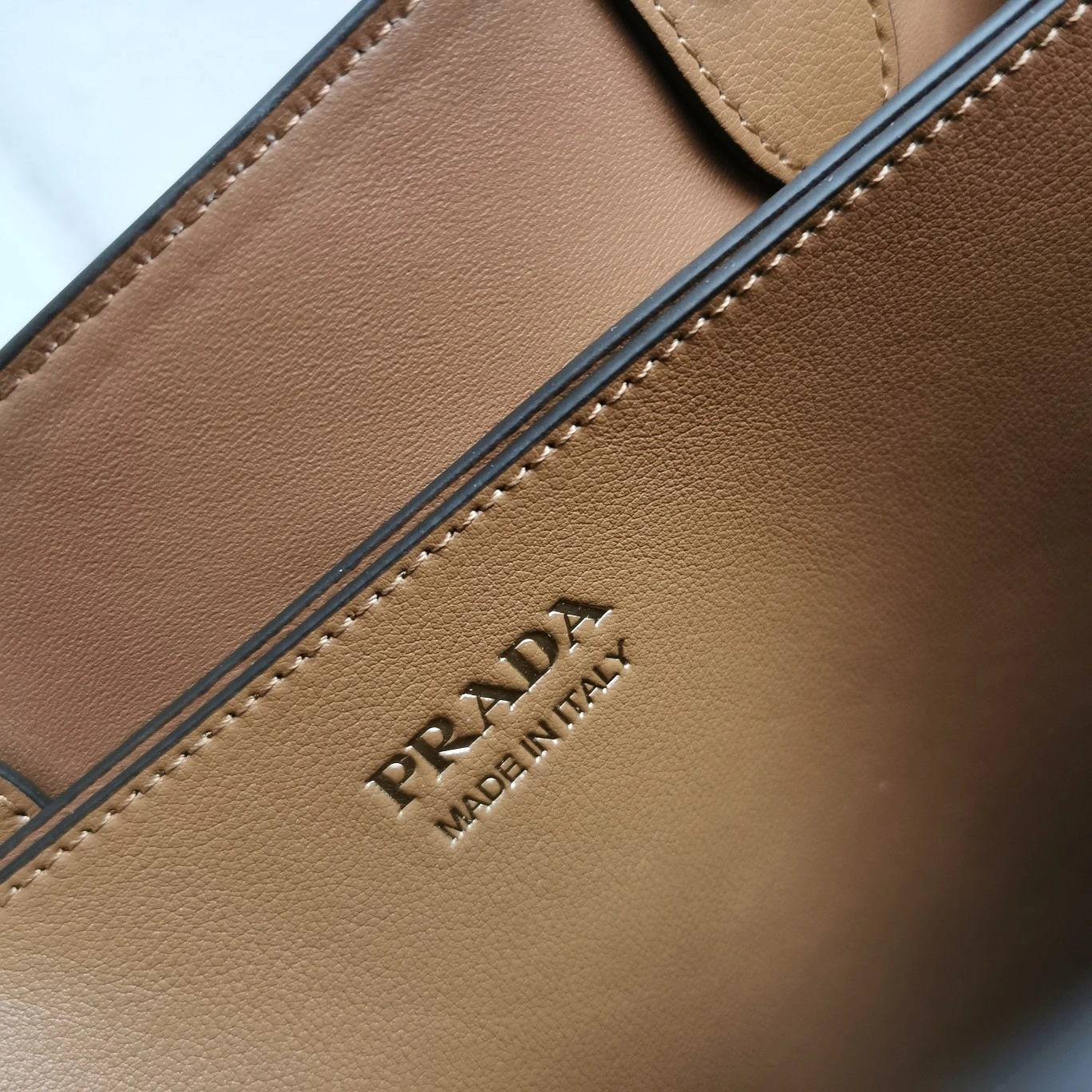 Low-cost Prada Shopping Bags