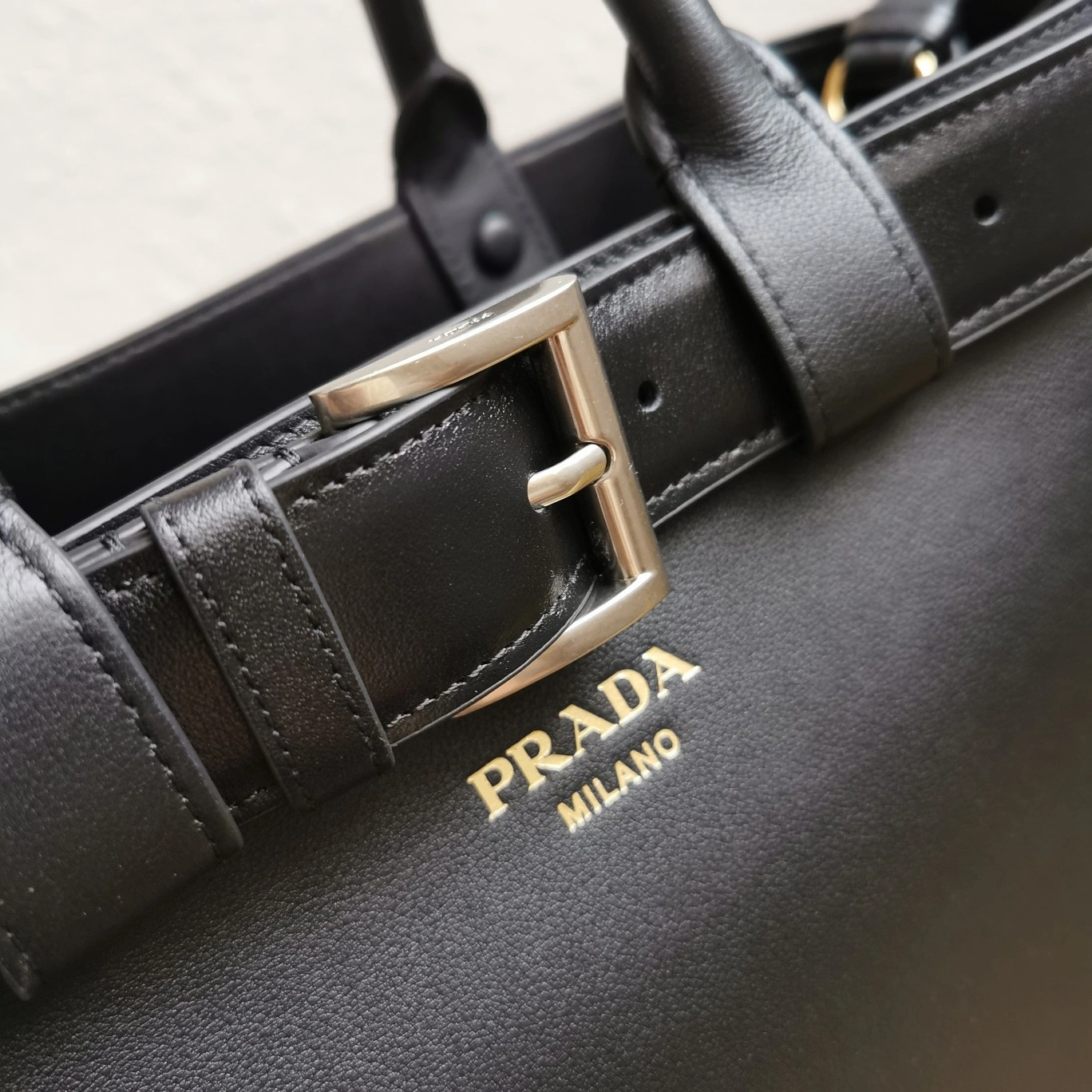 Brand-original Prada Shopping Bags
