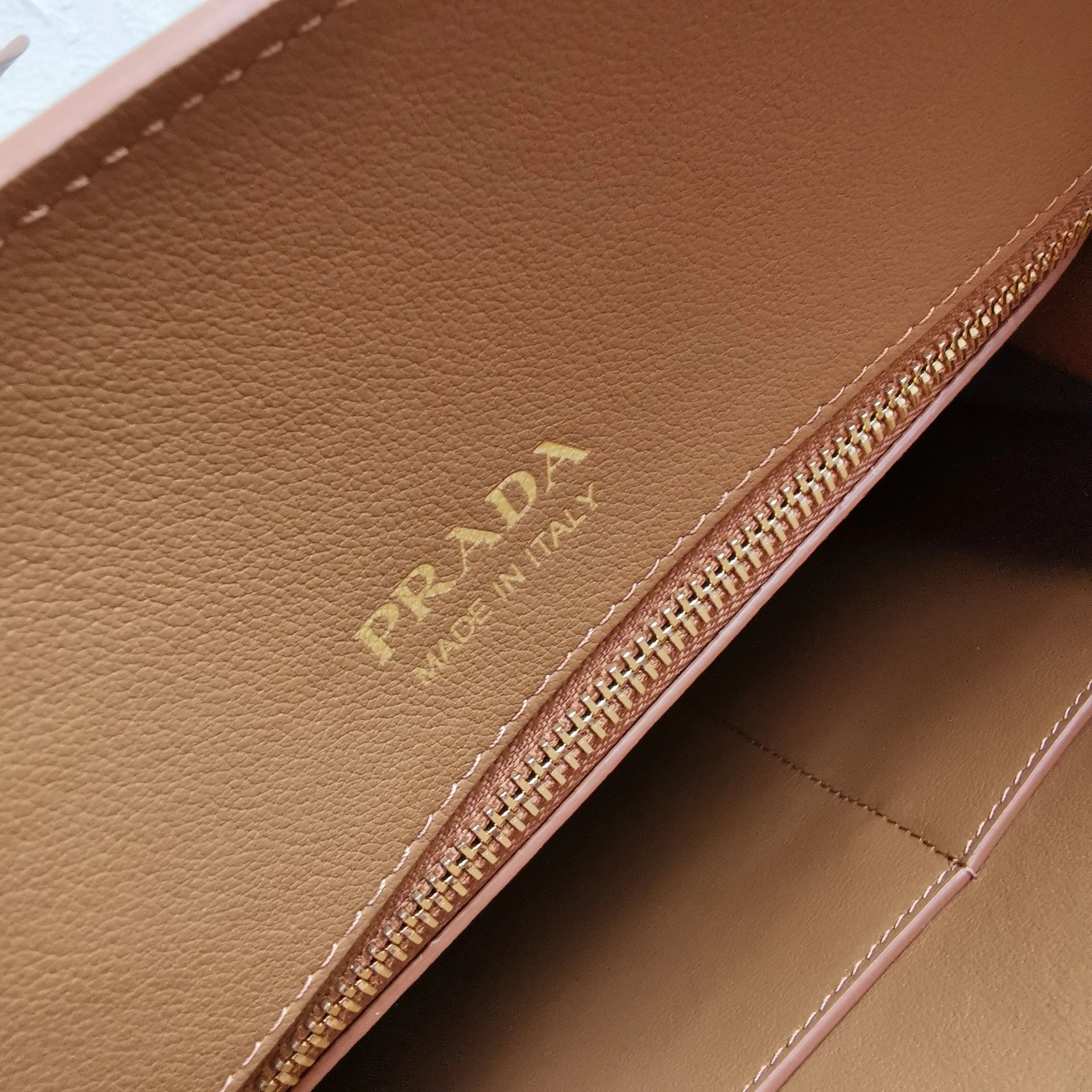Precise copy Prada Shopping Bags