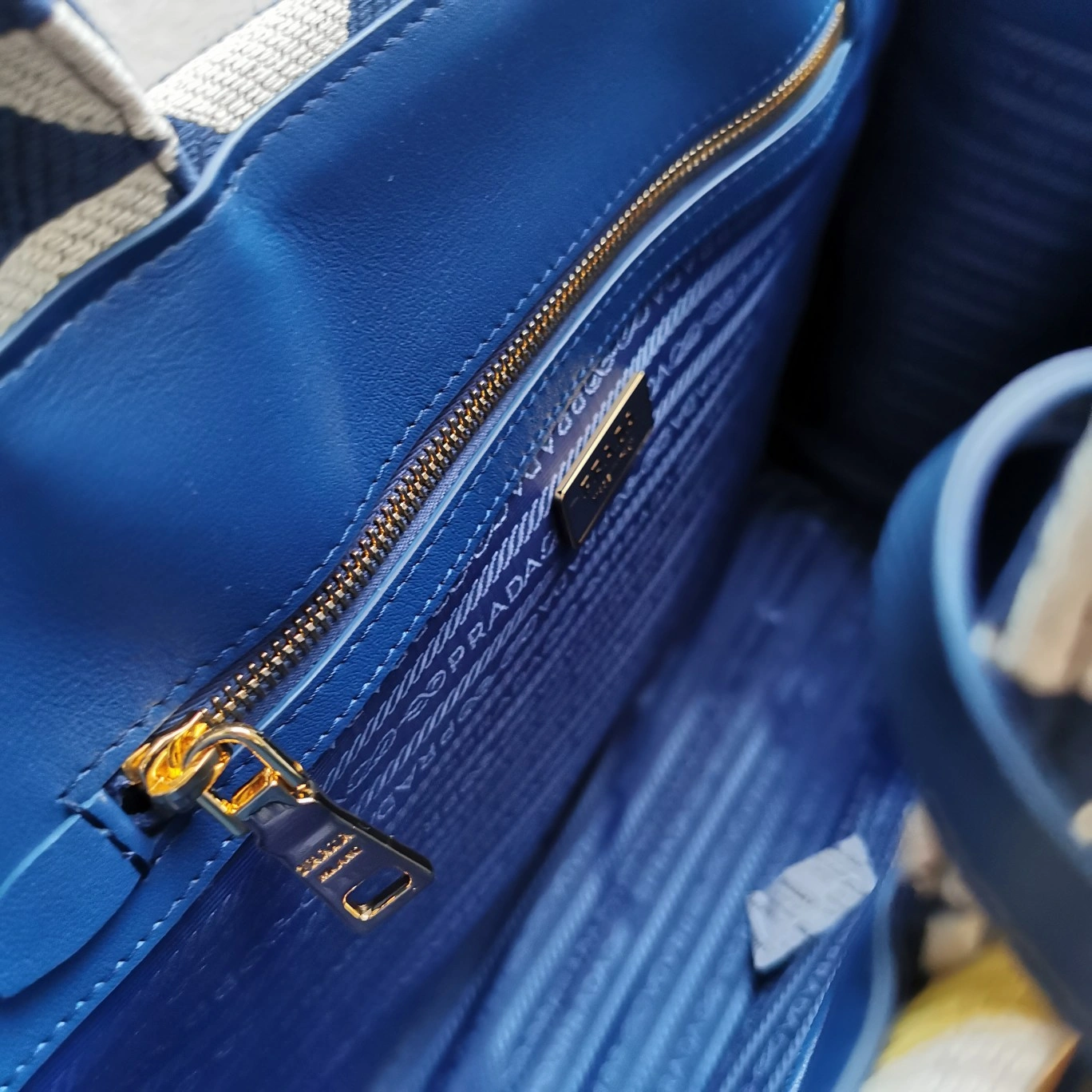 Reasonably priced Prada Shopping Bags