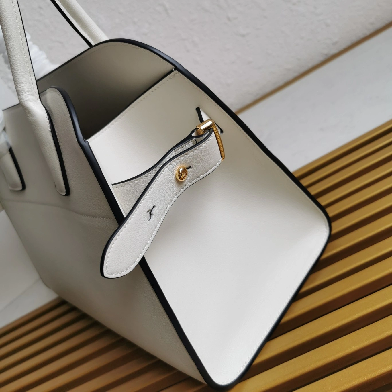 High accuracy Prada Shopping Bags