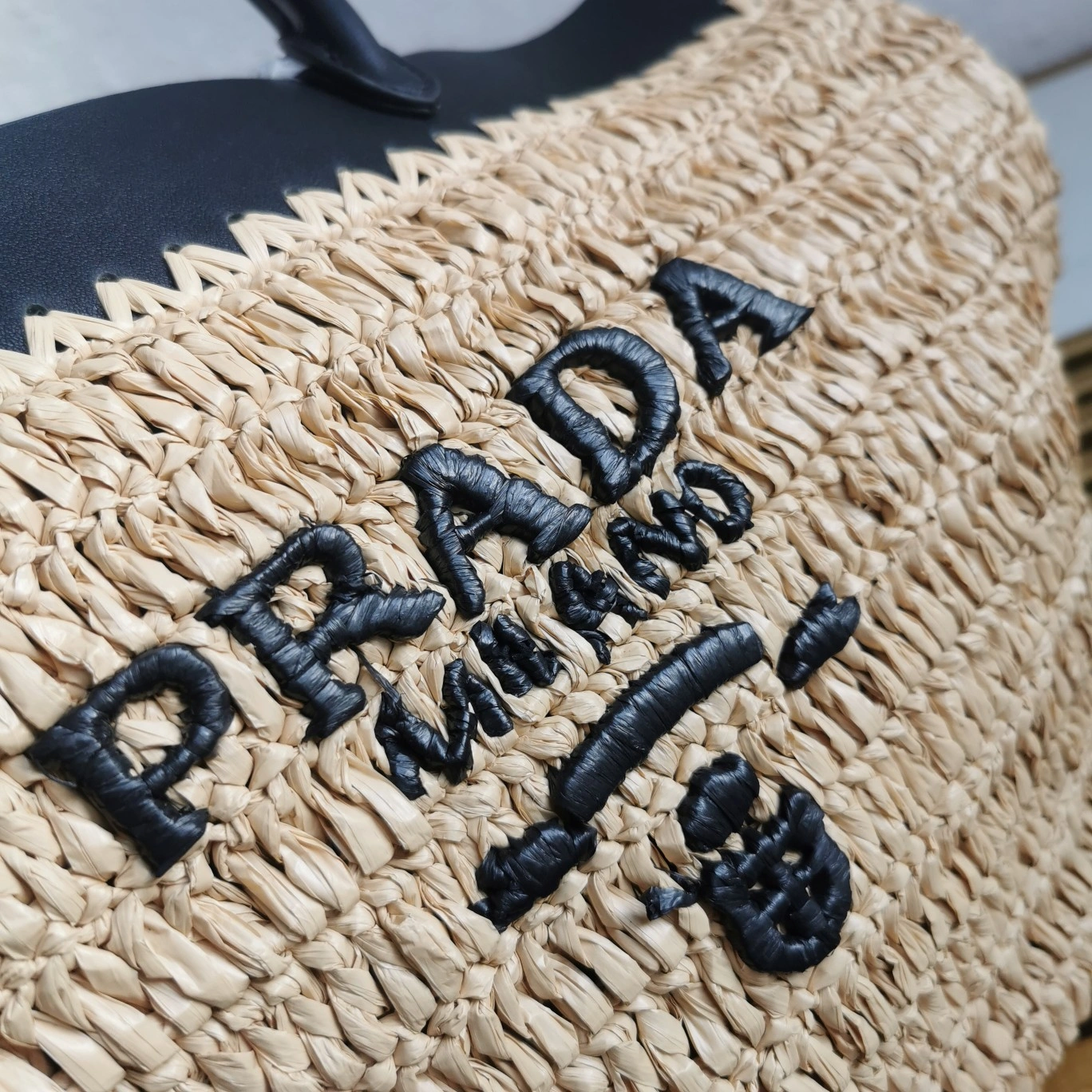Accurate model Prada Shopping Bags