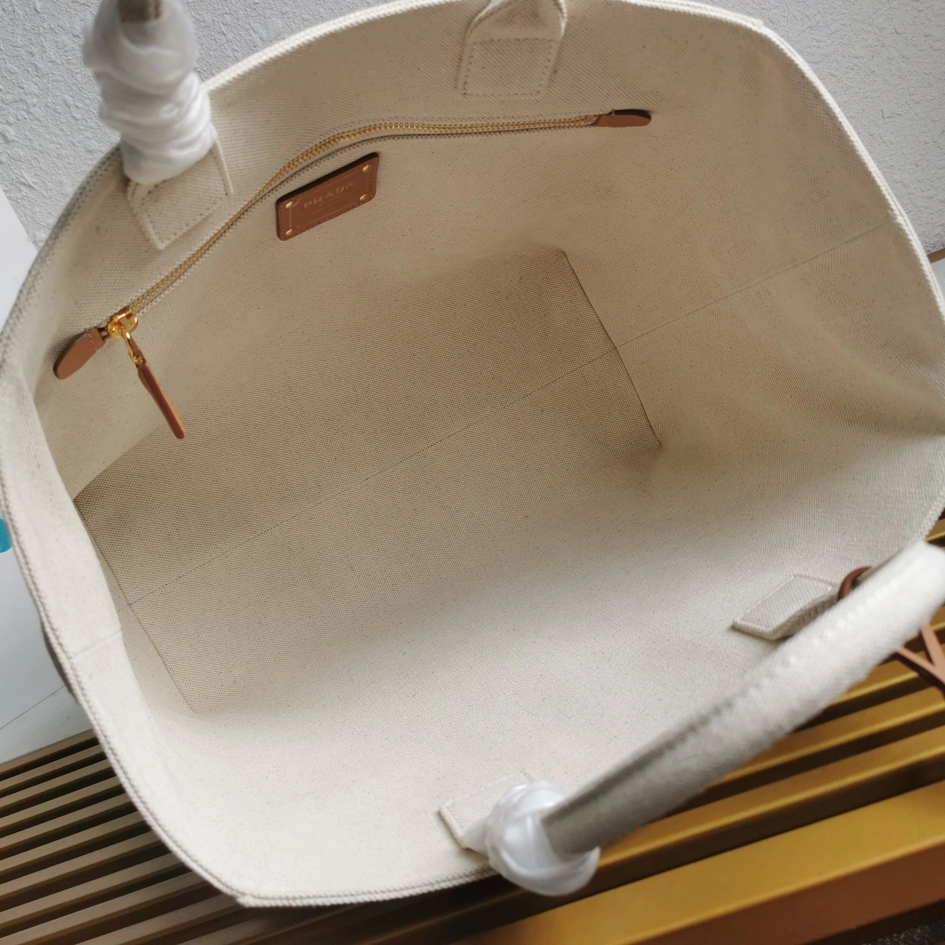 Factory-made Prada Shopping Bags