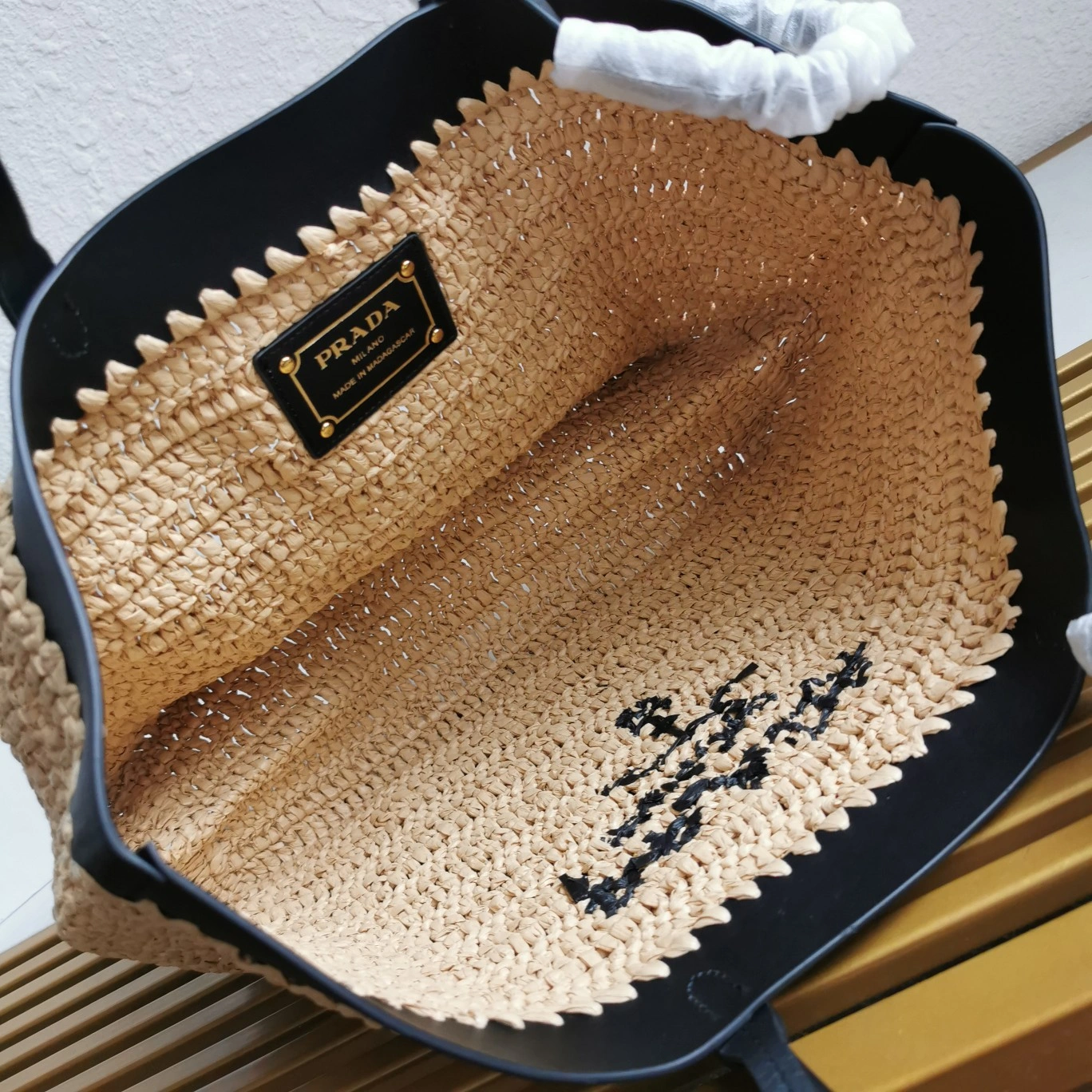 Cut-rate Prada Shopping Bags