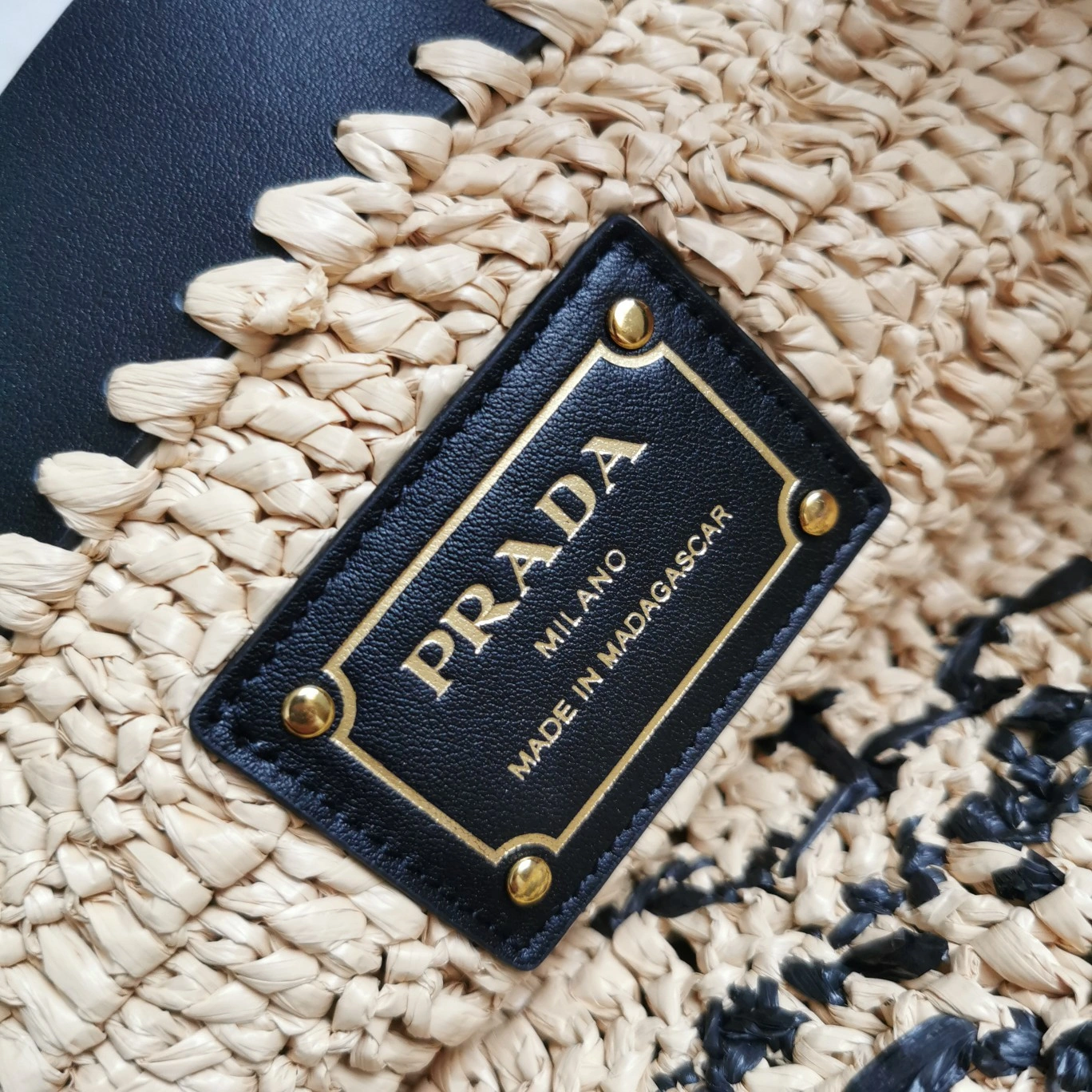 Cut-rate Prada Shopping Bags