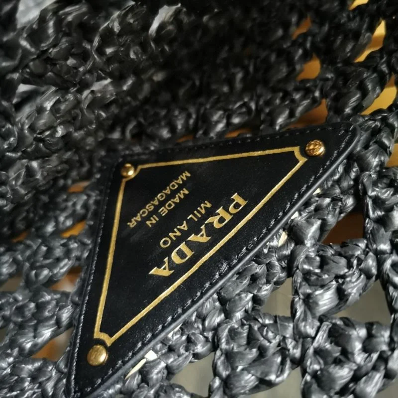 Cut-rate Prada Shopping Bags