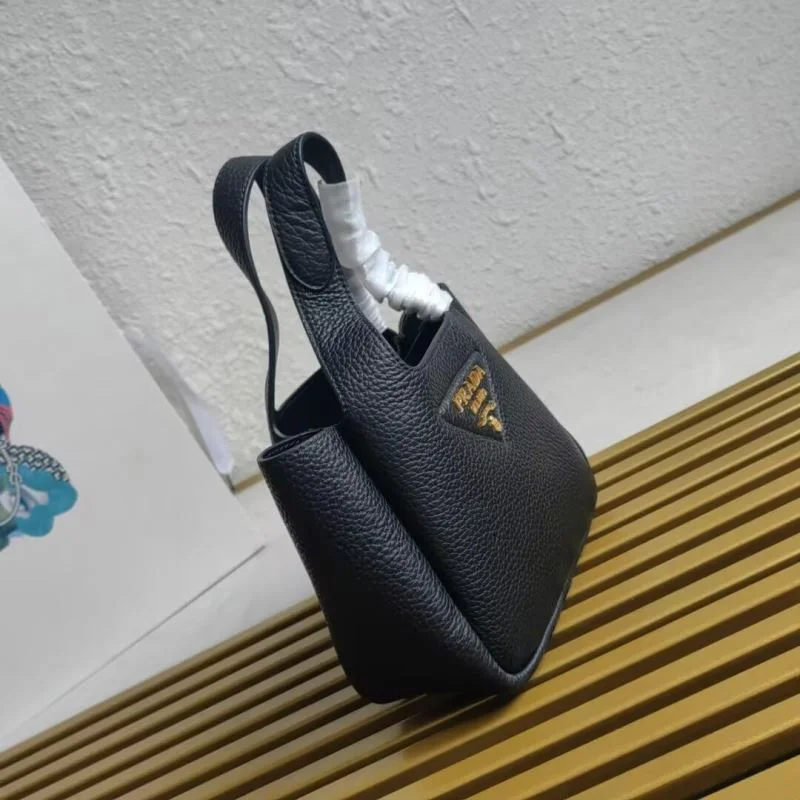Top match Prada Shopping Bags