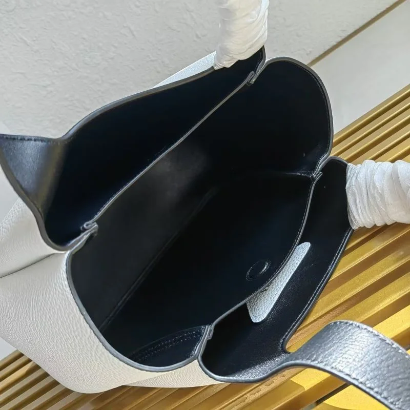 Discounted Prada Shopping Bags