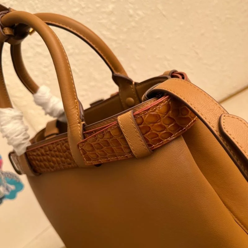 High fidelity Prada Shopping Bags
