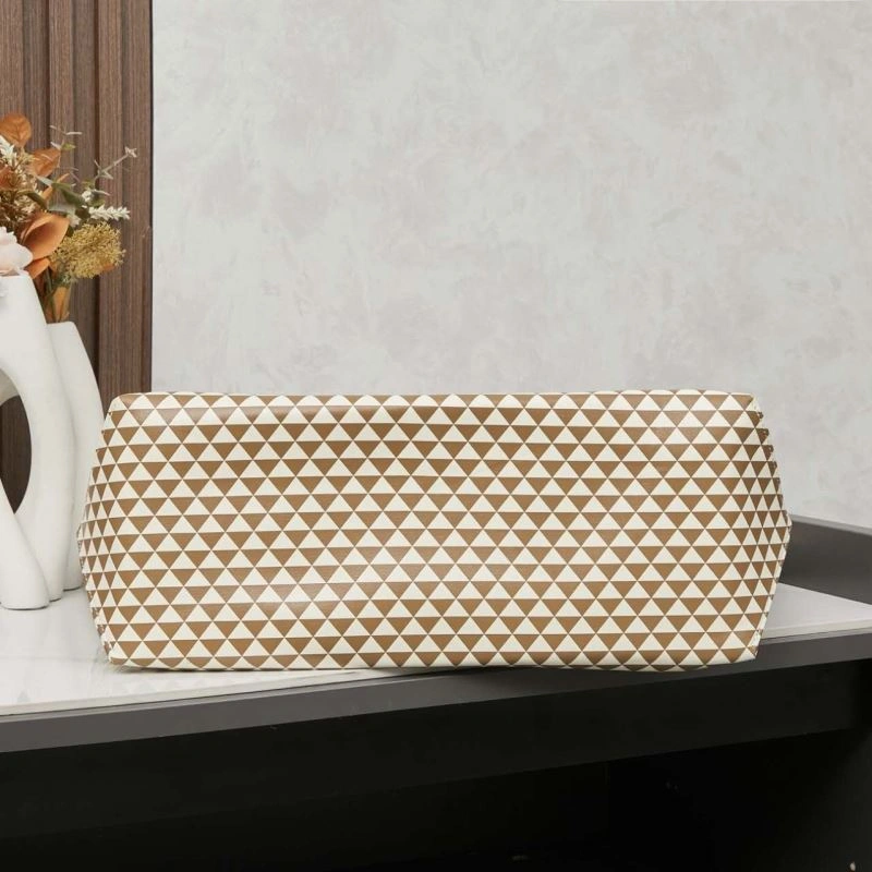 Low-cost Prada Shopping Bags