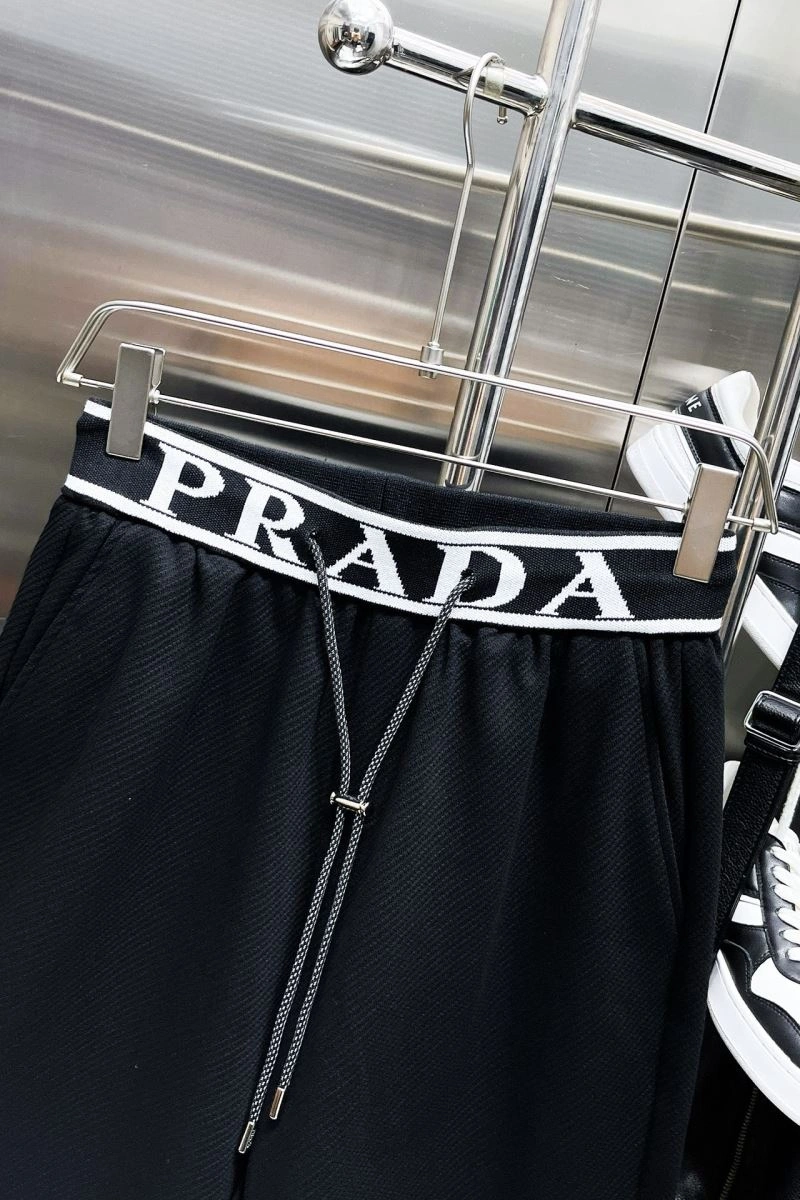Accurate model Prada Short Pants
