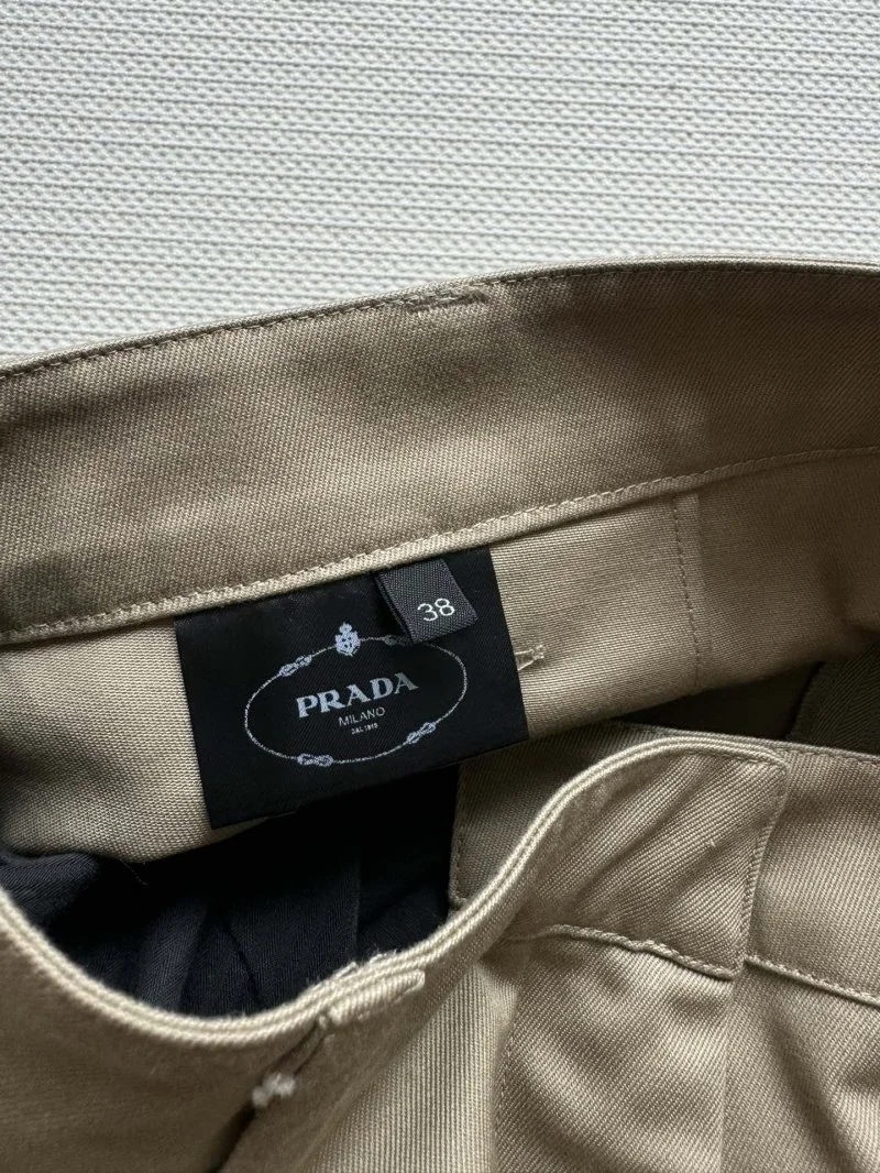 Accurate model Prada Short Pants