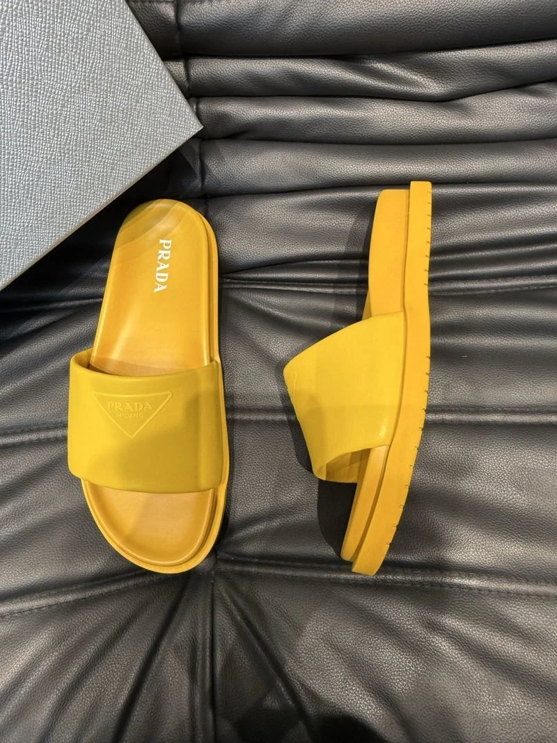 Low-cost Prada Slippers