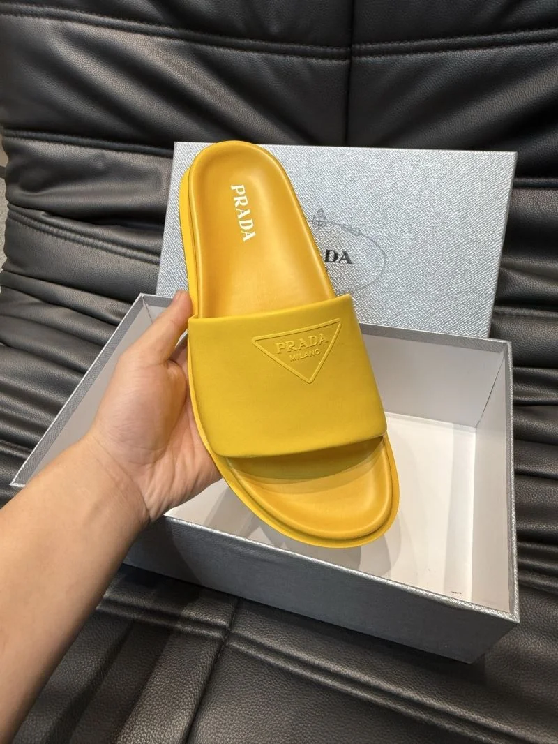 Low-cost Prada Slippers