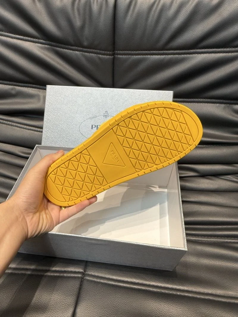 Low-cost Prada Slippers