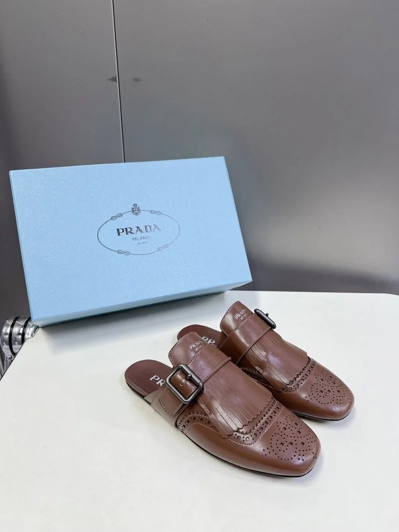 Low-cost Prada Slippers