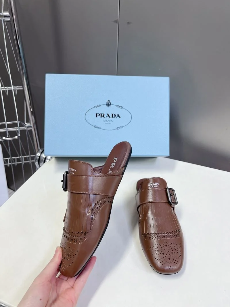 Low-cost Prada Slippers