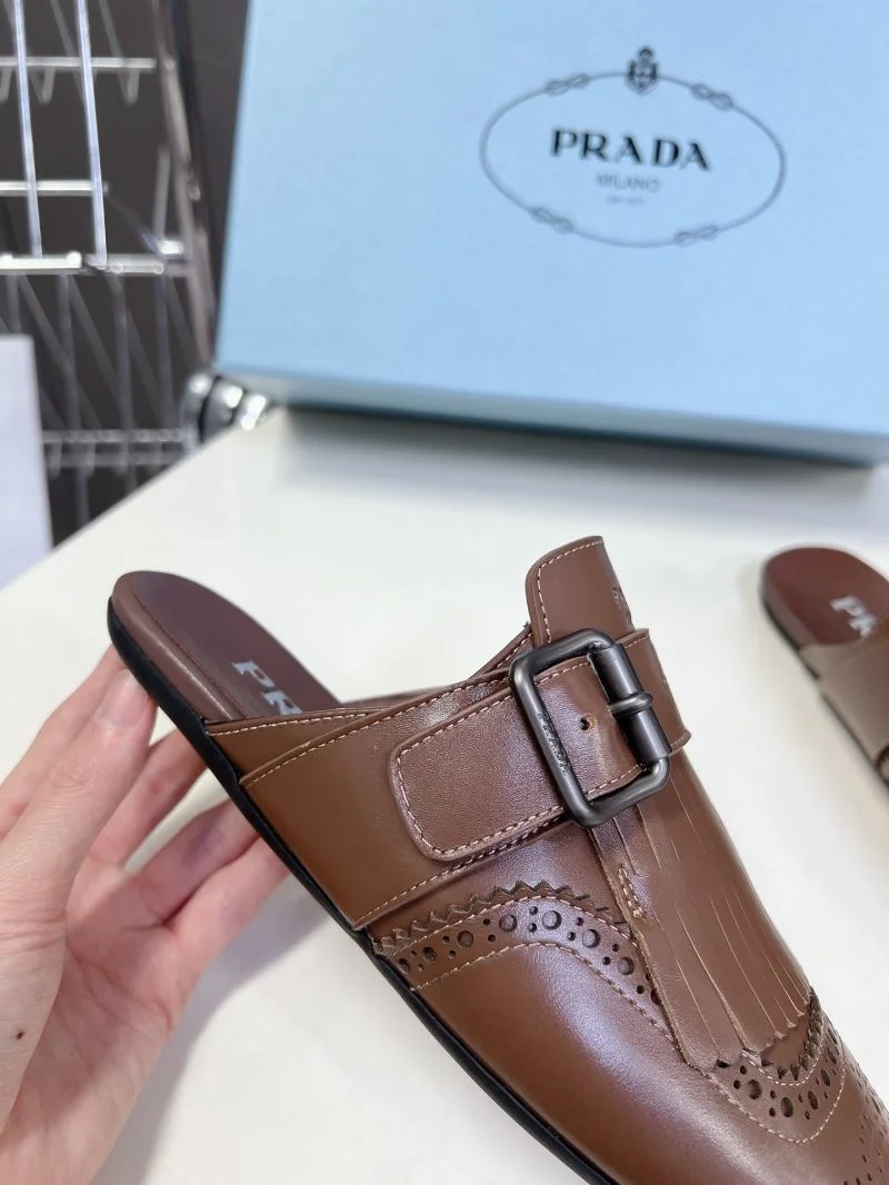 Low-cost Prada Slippers