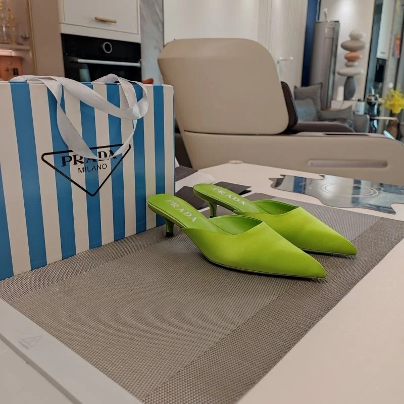 High accuracy Prada Slippers
