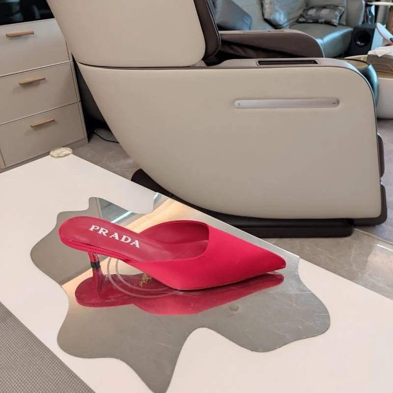 Top mirror Prada Slippers