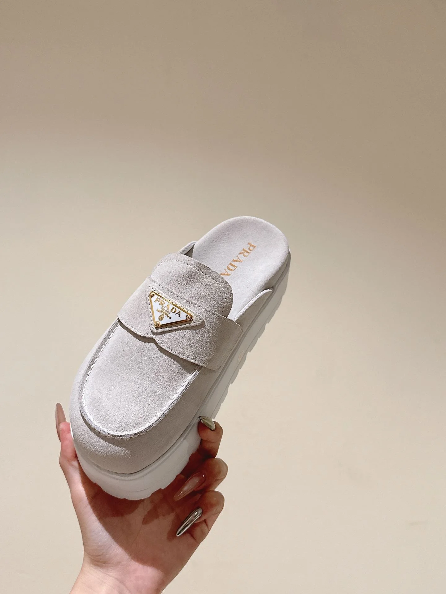 High accuracy Prada Slippers