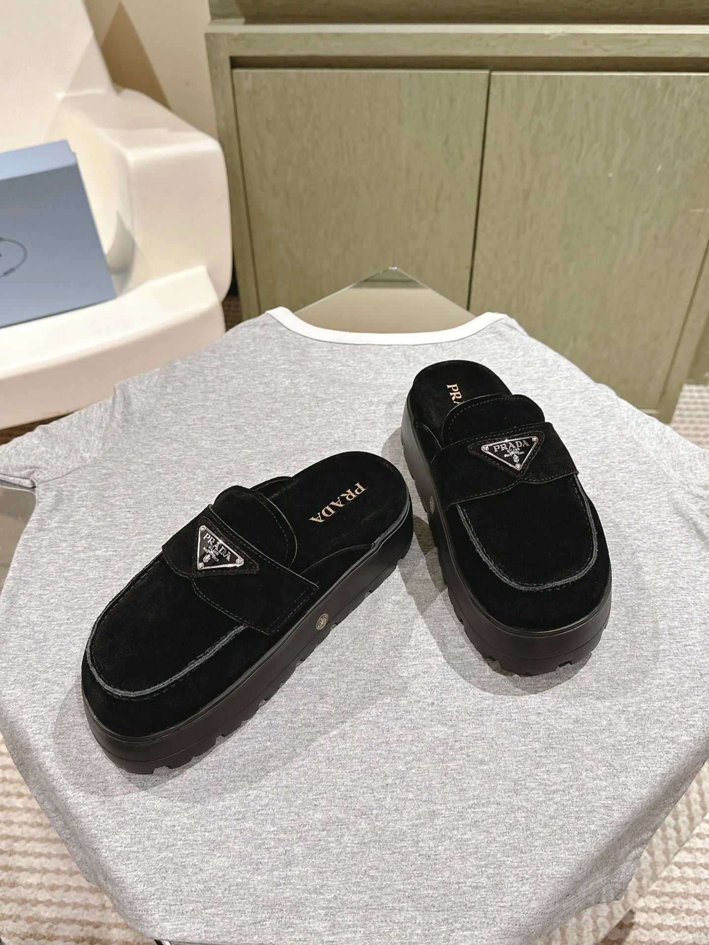 Mirror quality Prada Slippers