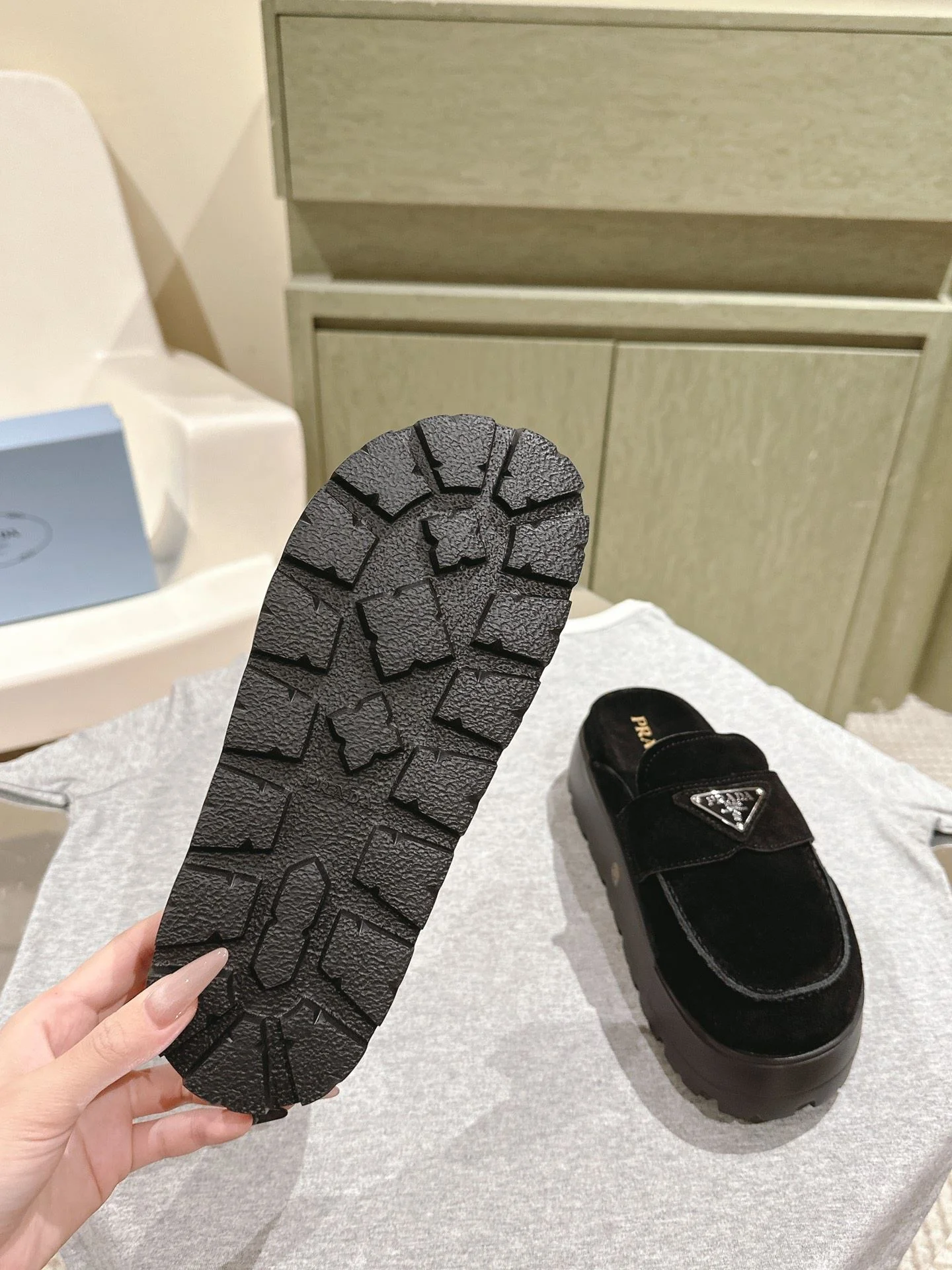 Mirror quality Prada Slippers