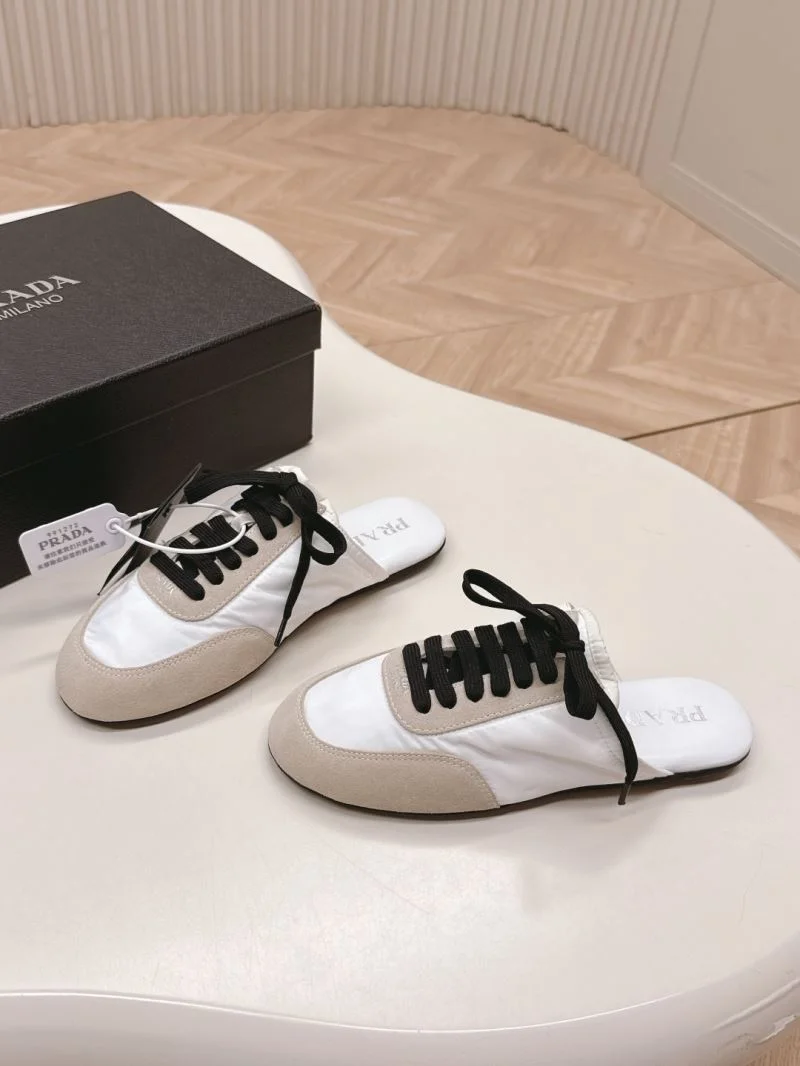 Accurate model Prada Slippers