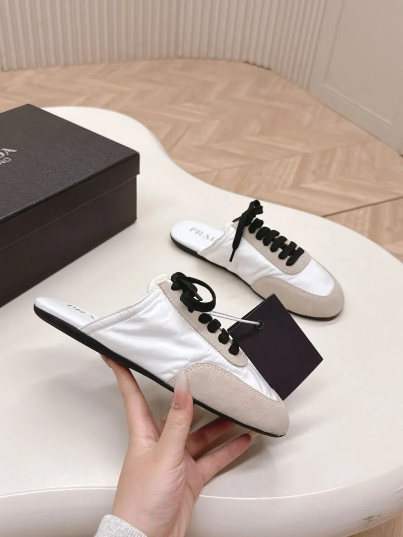 Accurate model Prada Slippers