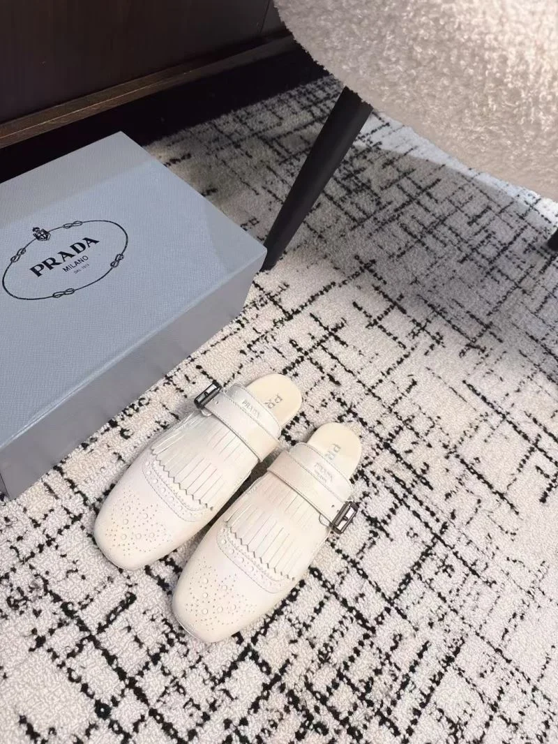 Top mirror Prada Slippers