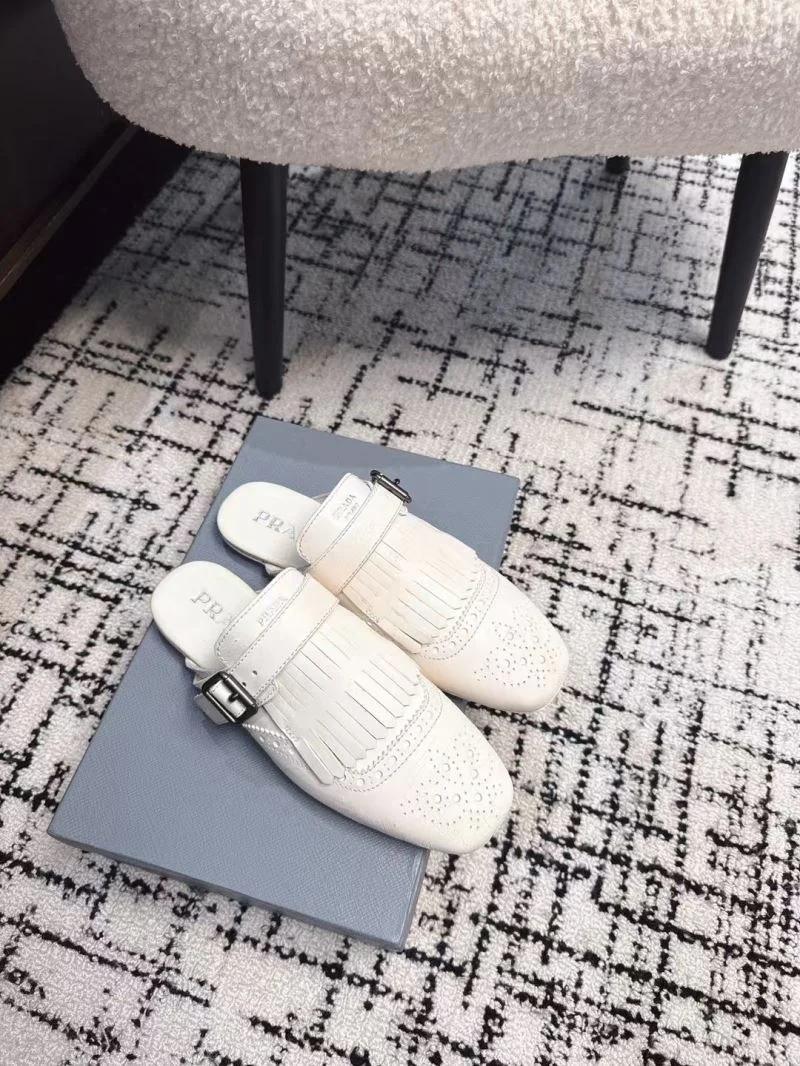 Top mirror Prada Slippers