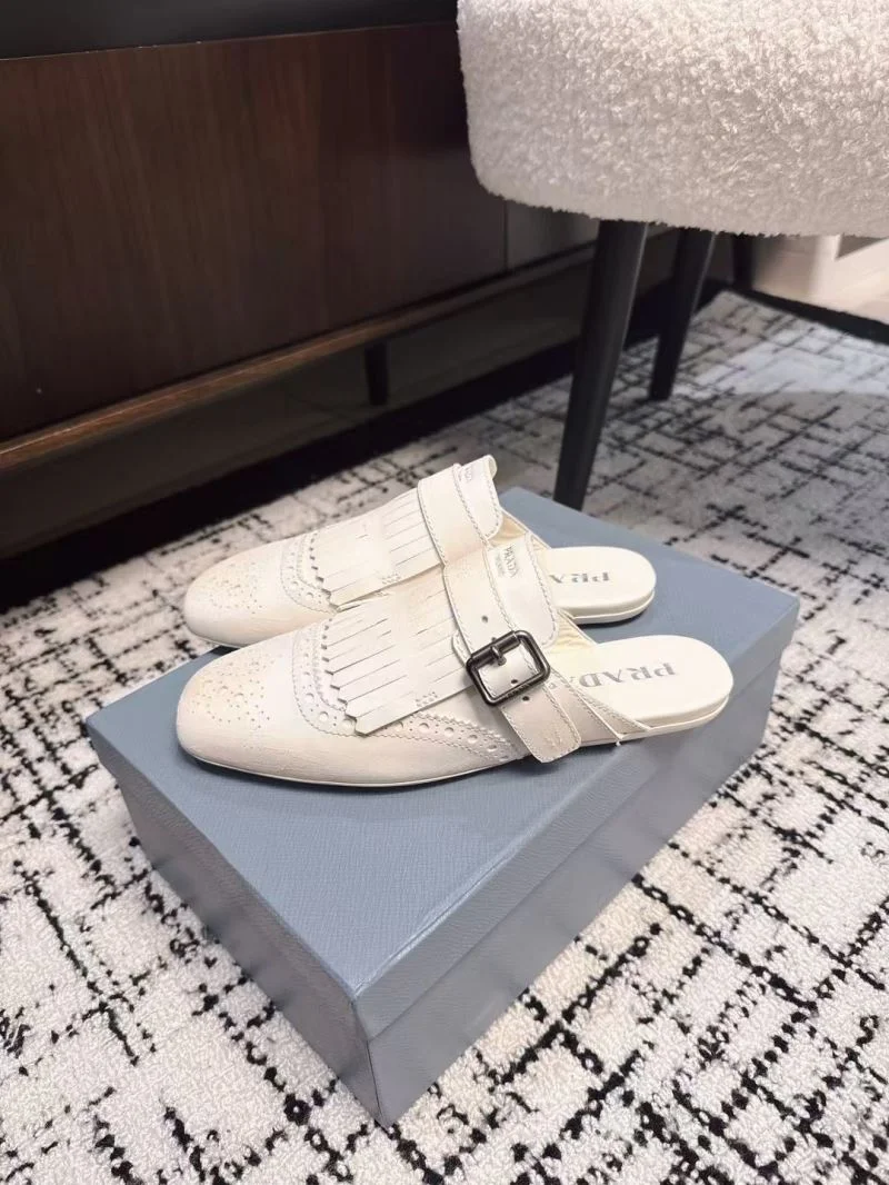 Top mirror Prada Slippers