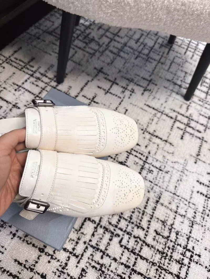 Top mirror Prada Slippers