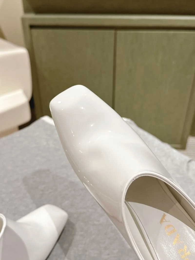 Factory-made Prada Slippers